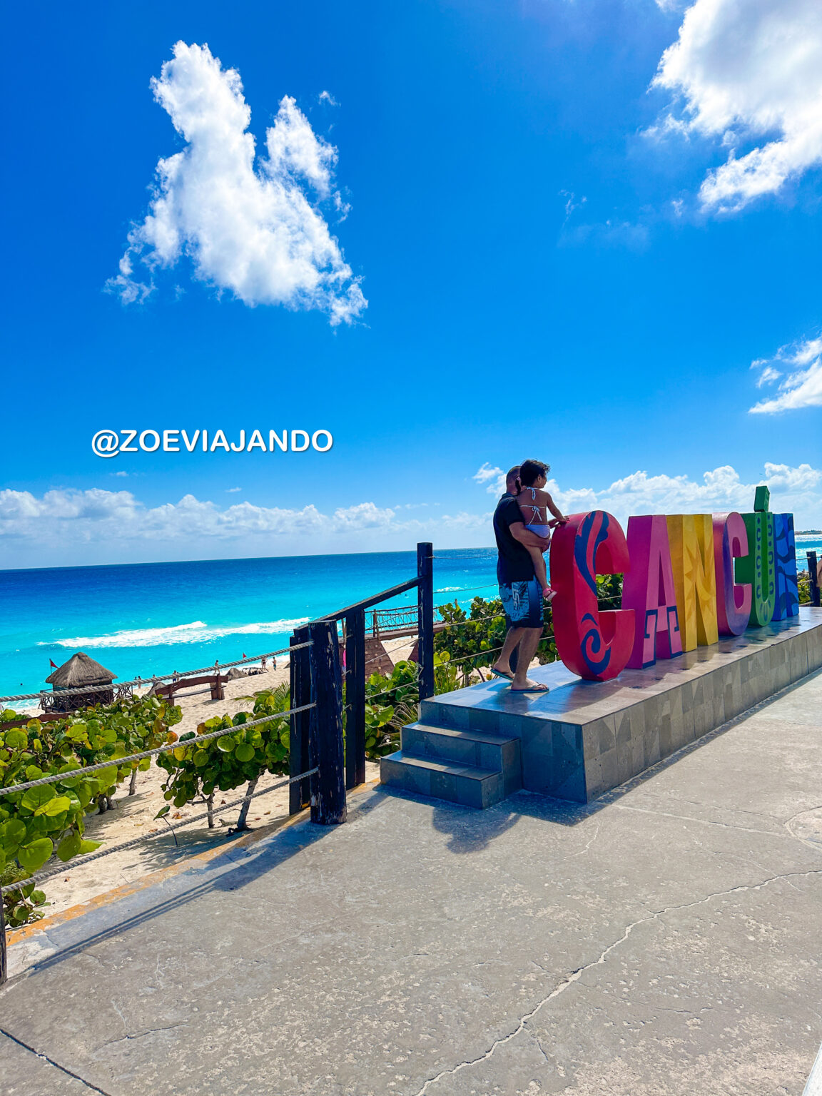Playa Delfines | La Mejor Playa de Cancún | ZoeViajando